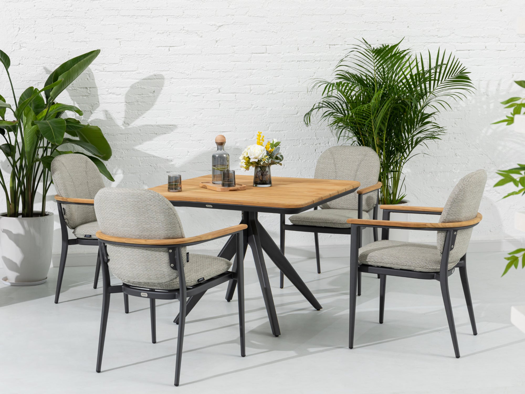 Atlanta Square Dining Table | Sunlongarden